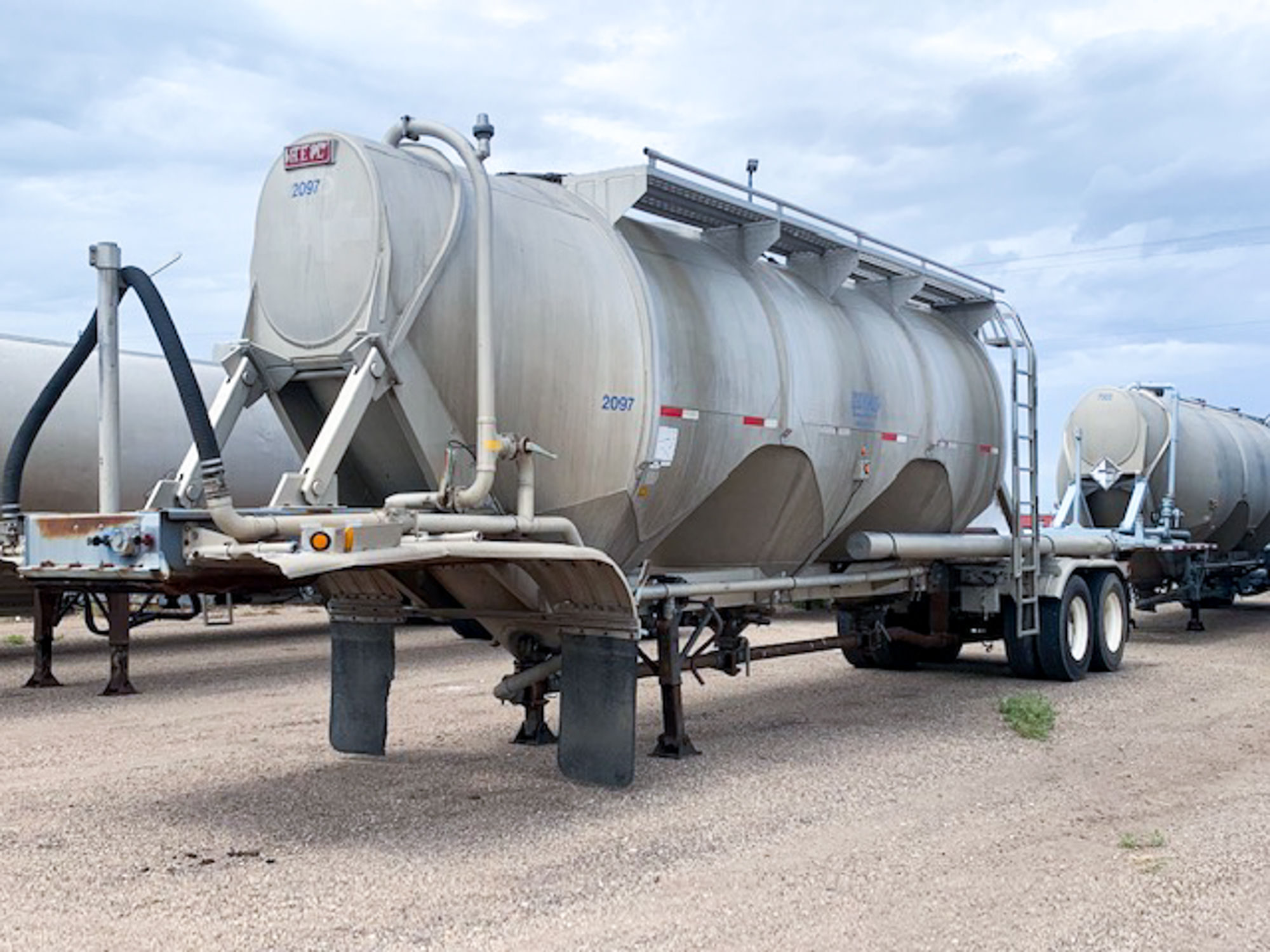 Bulk Dry Materials - Kimrad Transport
